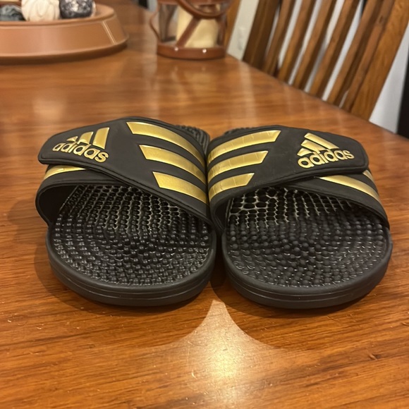 adidas | Shoes | Adidas Adissage Slides Sandals Shoes Black Gold Eg657 ...